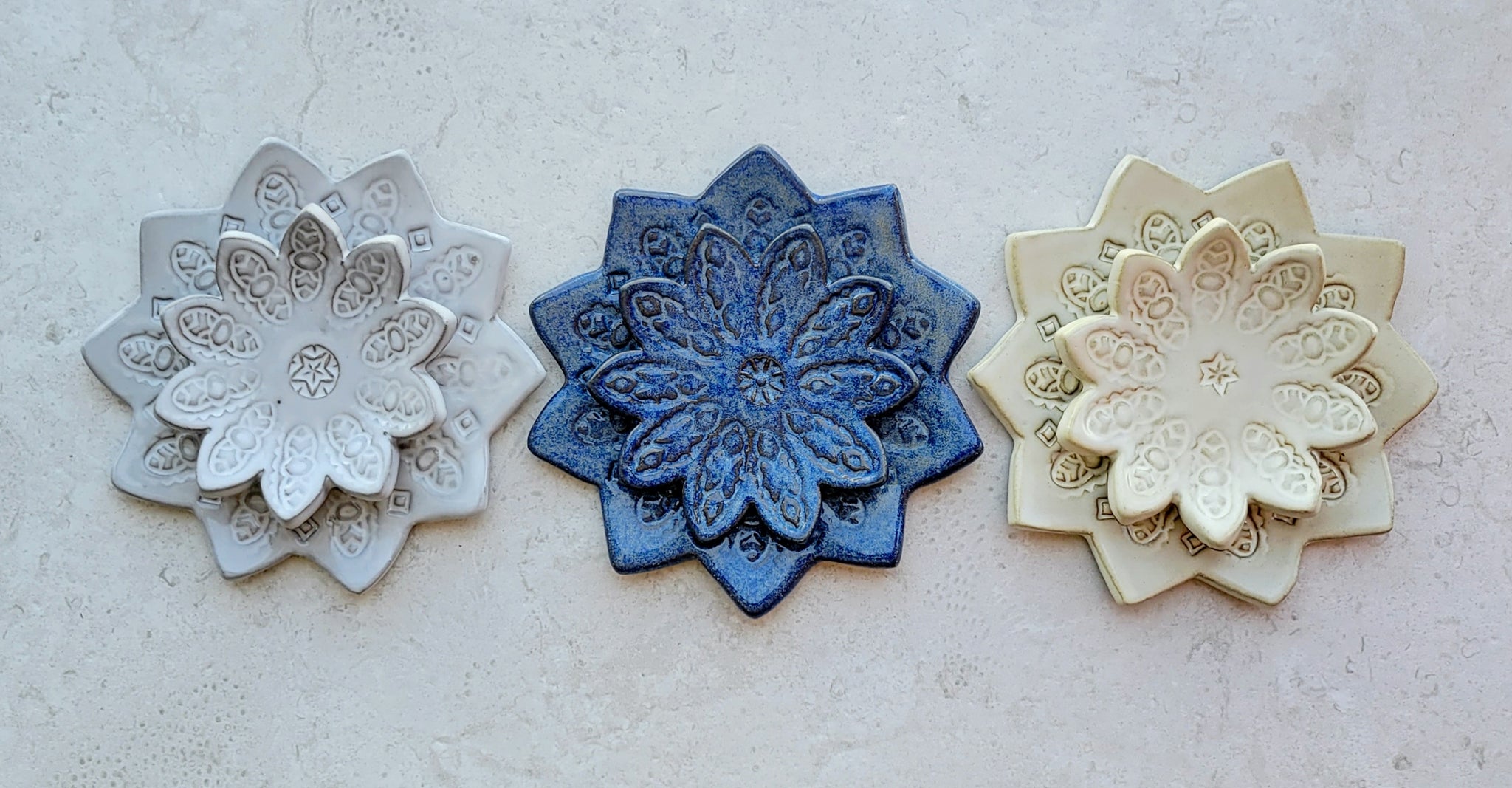 Flower-Shaped Ceramic Spoon Rest – Farmhouse Blue – The Mud Place