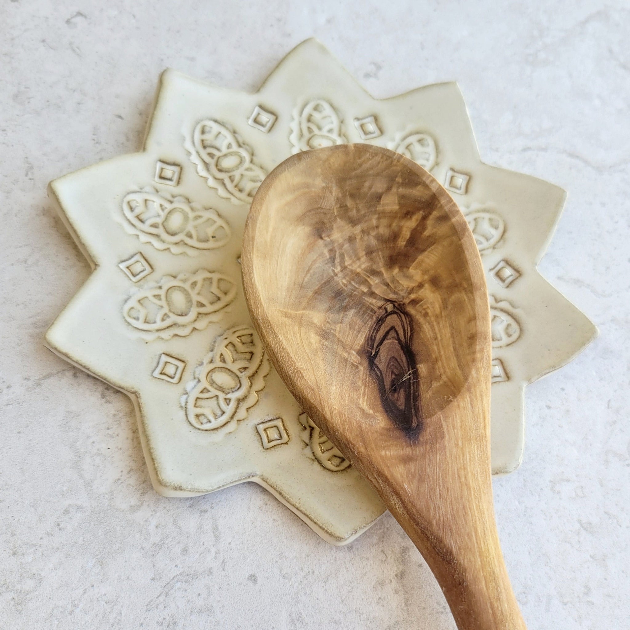 Flower-Shaped Ceramic Spoon Rest – Neutral Cream – The Mud Place